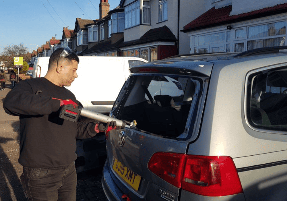 Windscreen Specifications Guide - Windscreen Compare